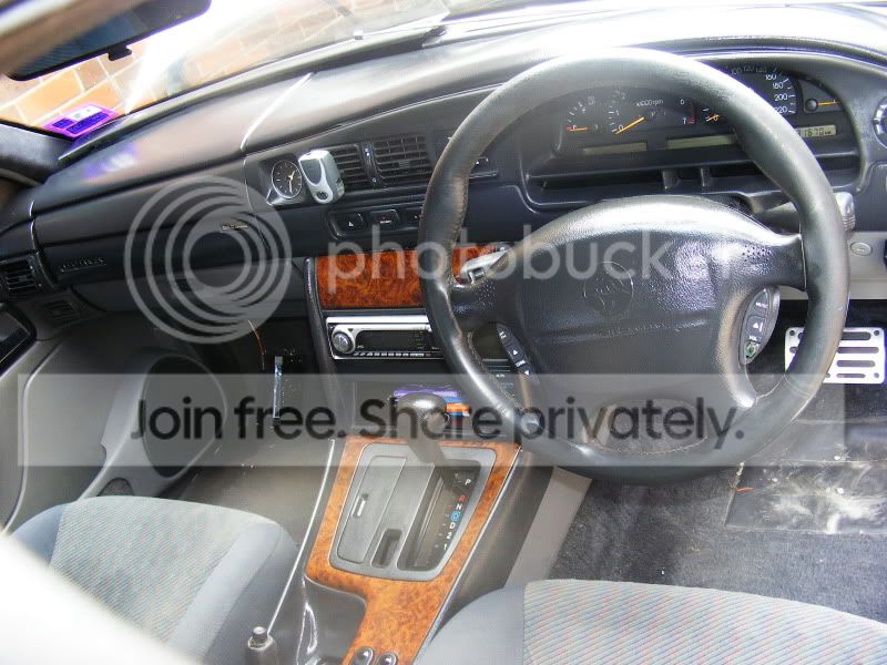 Custom Interior Just Commodores